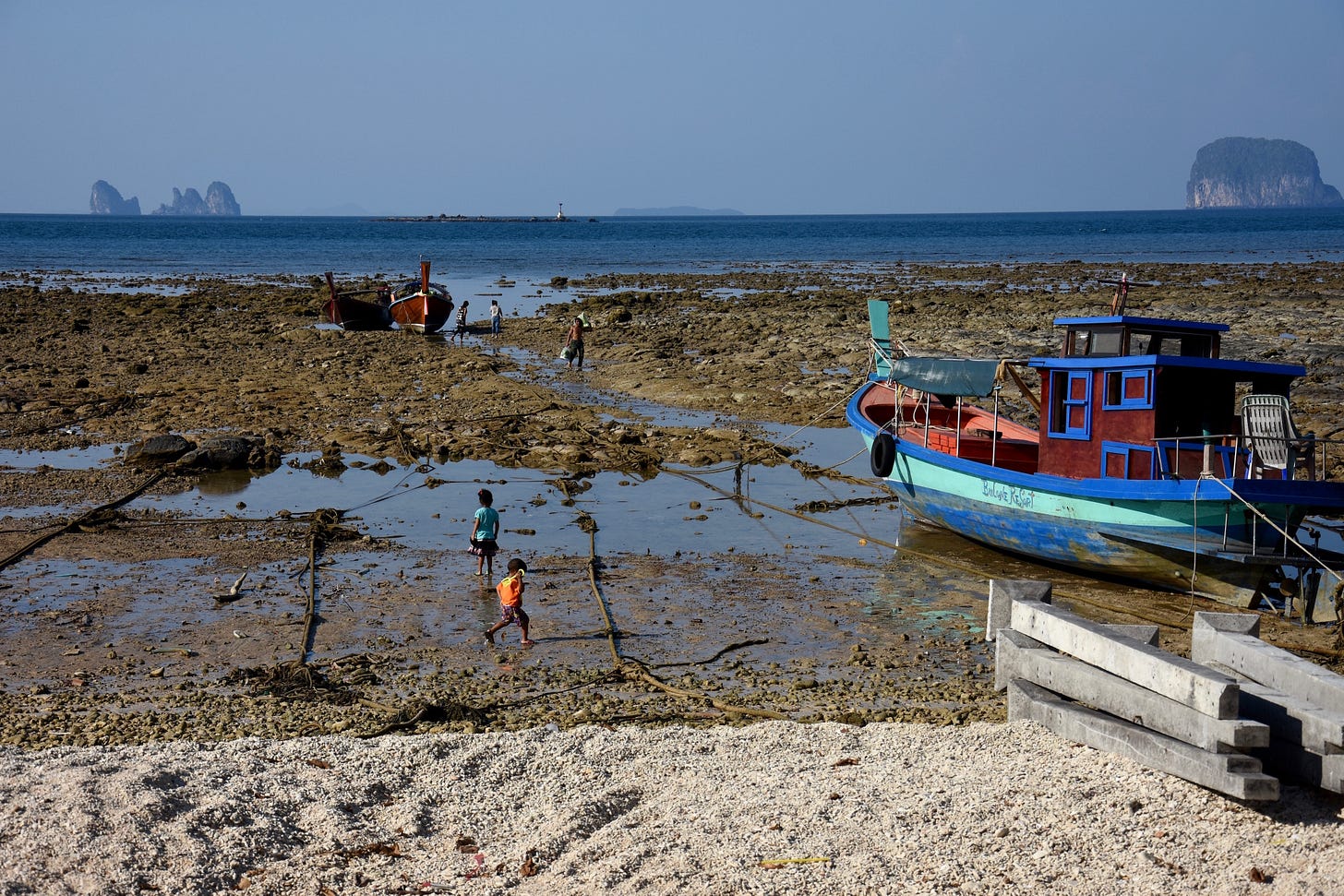 Ko Bulon: Low-level tourism meets graceful island life