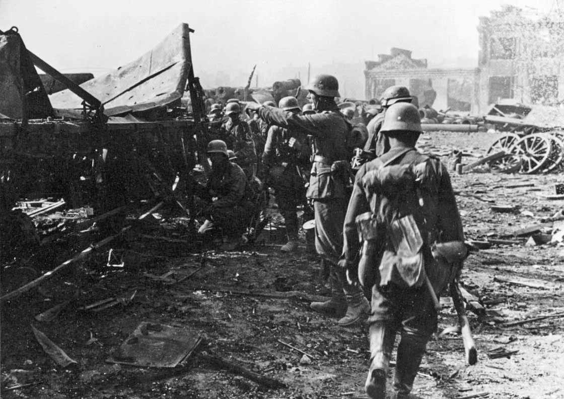 The struggle for the Tractor Factory in pictures