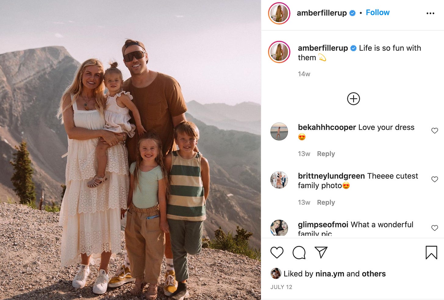 The Ideological Battlefield of the "Mamasphere"