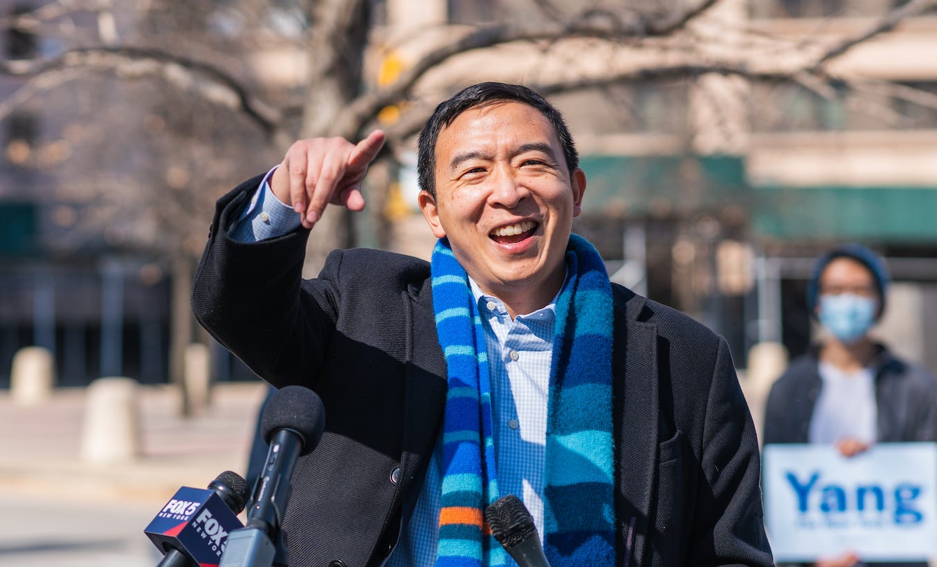 Andrew Yang and the Superficial Appeal of the “I’m Not Left or Right” Guy