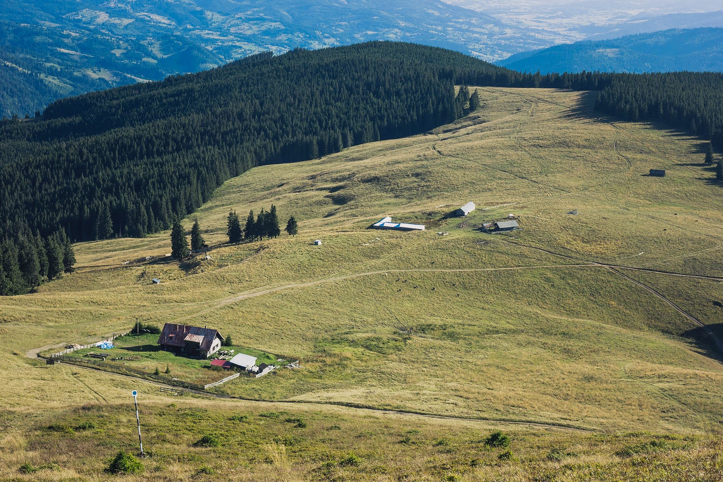 Trasee de munte în apropiere de Iași - by Ioan Stoleru
