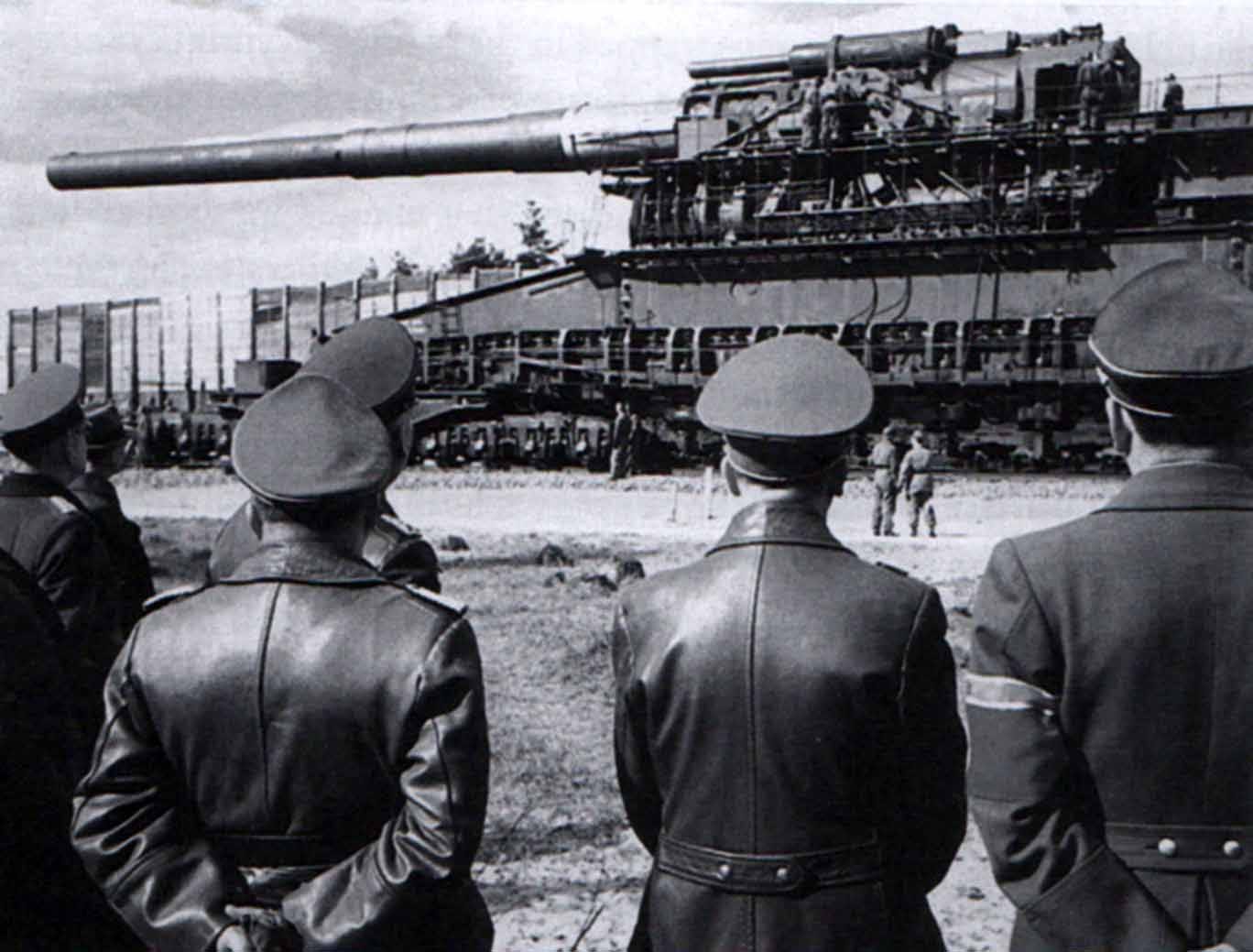 Lucky Hitler's Big Mistakes - by Martin Cherrett