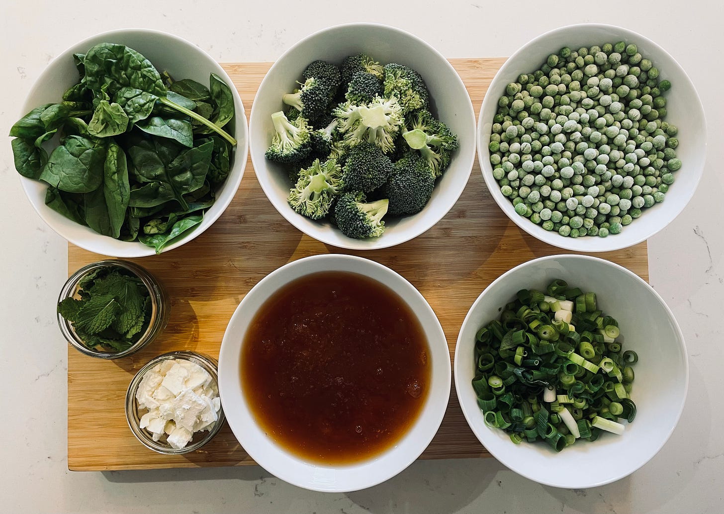 Pea, Mint & Feta Soup - by Conor Mac - Facile et Délicieux