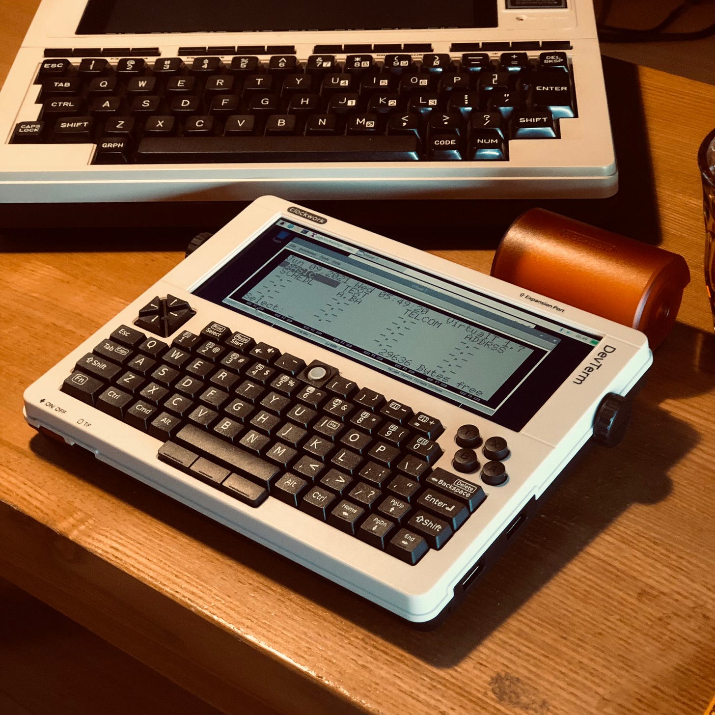 The DevTerm - the TRS80 Model 100 reincarnated