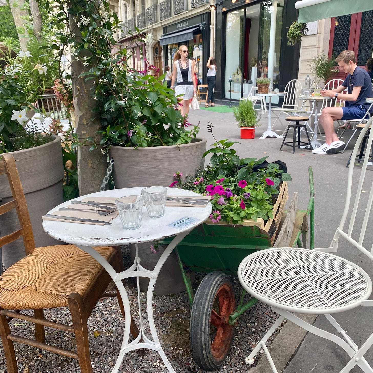 Where to eat outside in Paris - by Meg Zimbeck