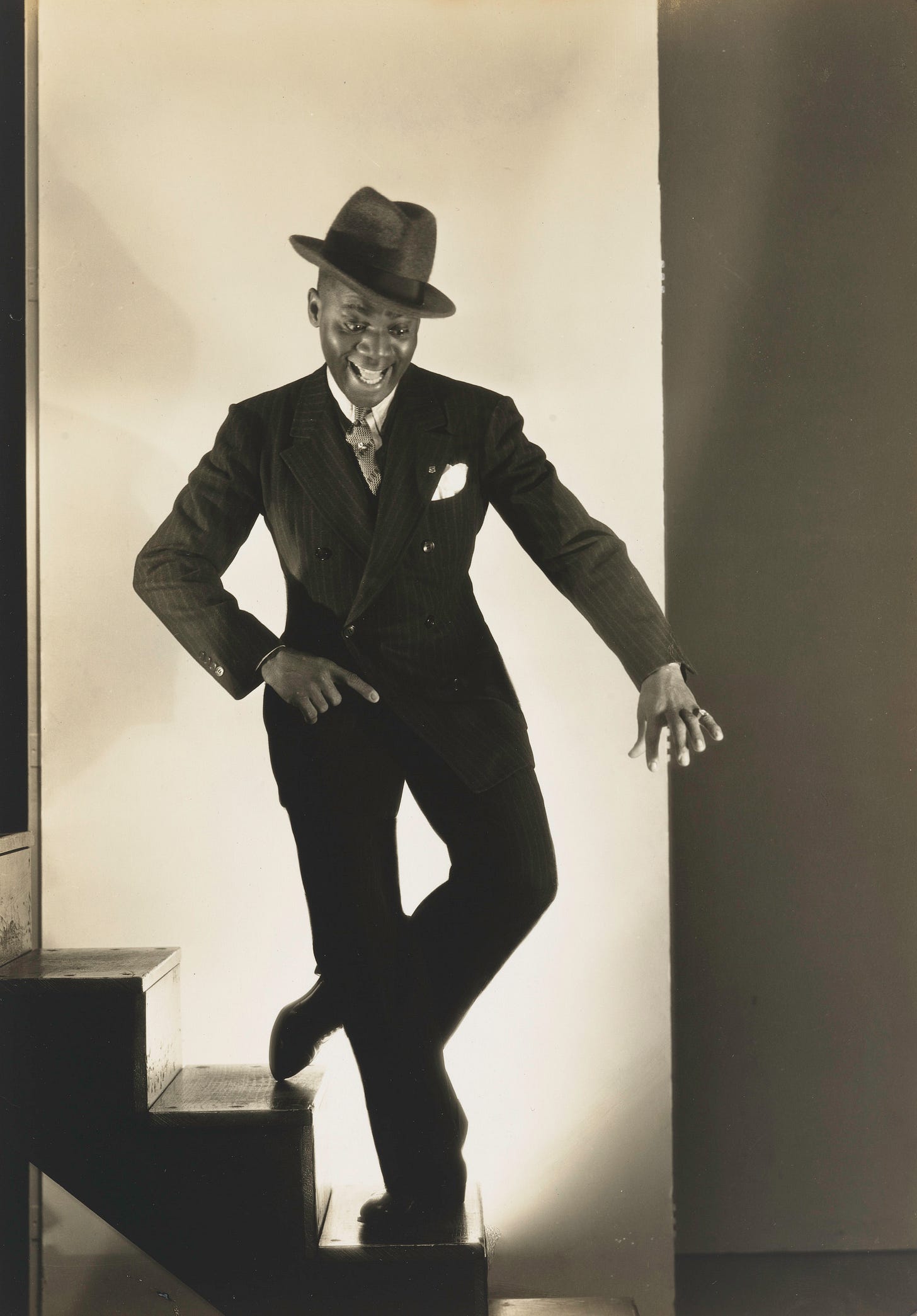 The Glamour Shots That Defined Golden Age Hollywood