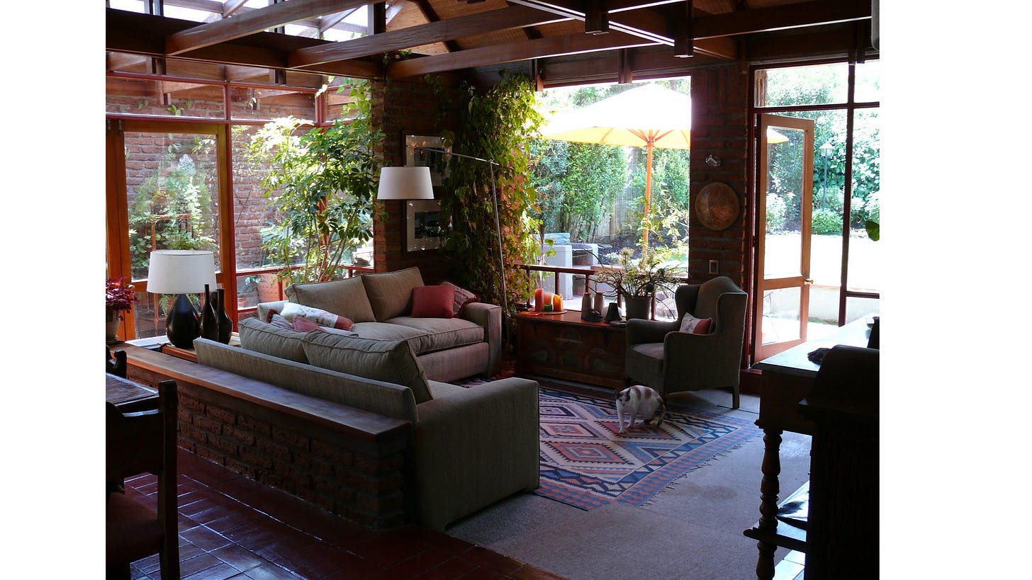 Postcard: Architect Fernando Castillo Velasco