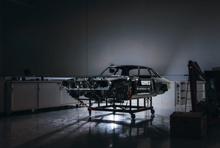 Scalded Cat: Jaguar XJS - by Pete Weishaupt