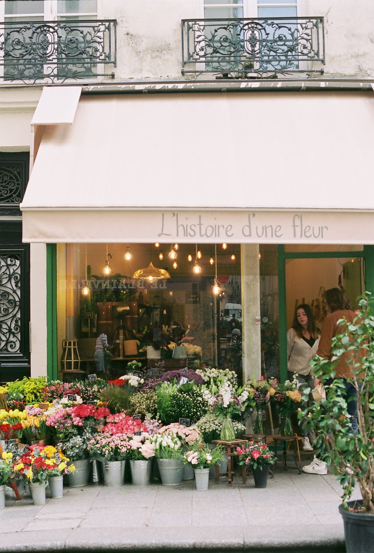 Paris Girls Trip - by Kelsey Kessler