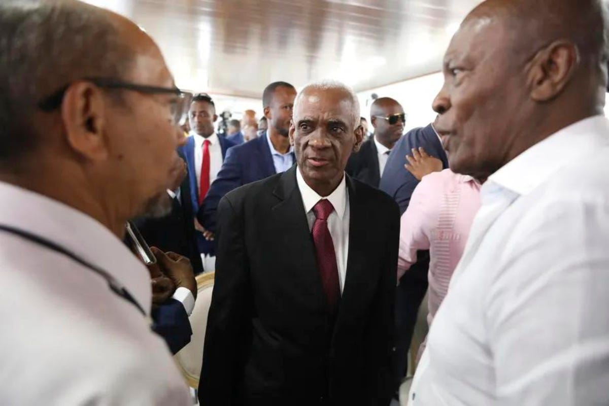 Du sel et des constructions - AyiboPost