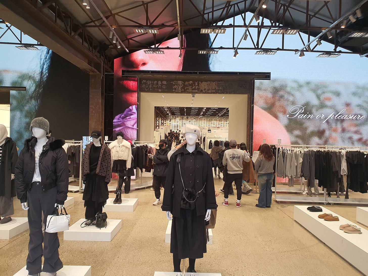 Musinsa: A Rising Star in Global Fashion Retail