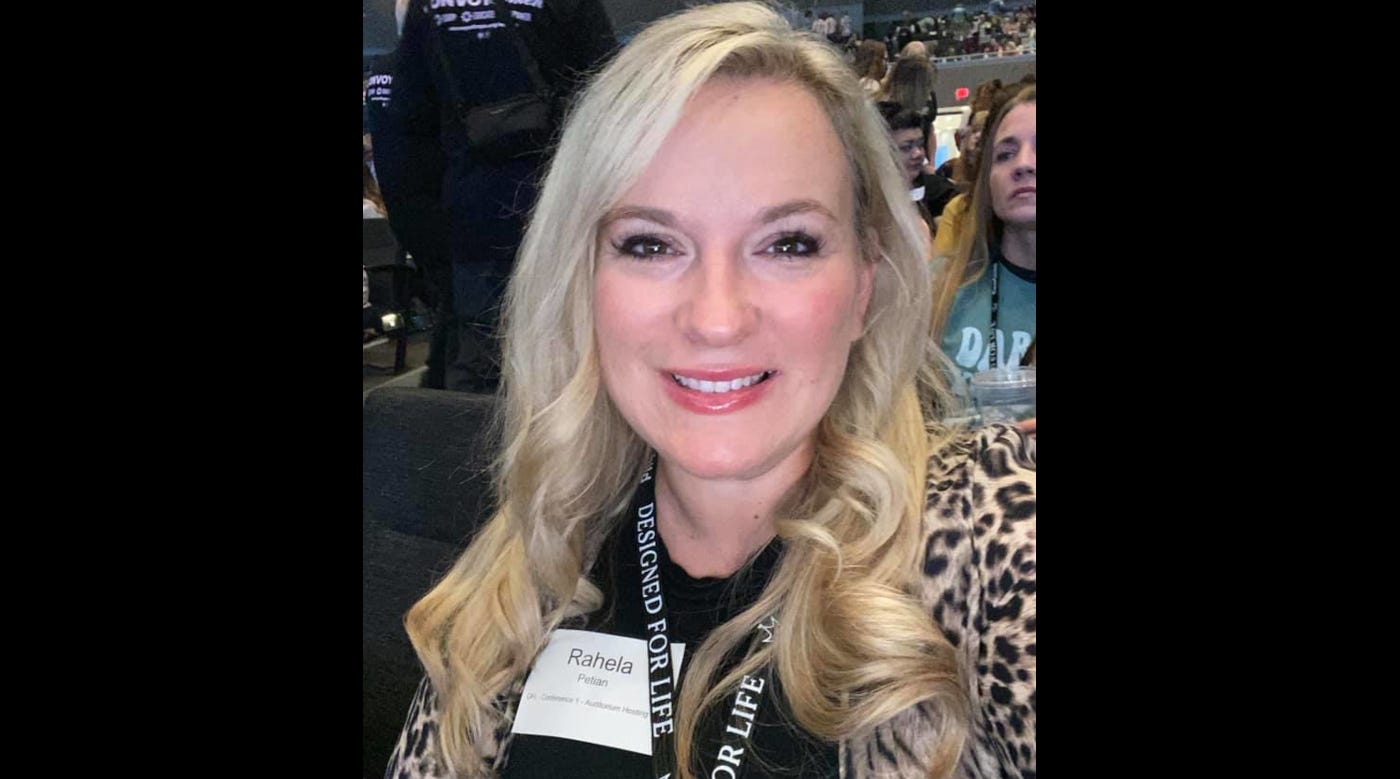 Woman claims her Christian megachurch banned her for criticizing the pastor