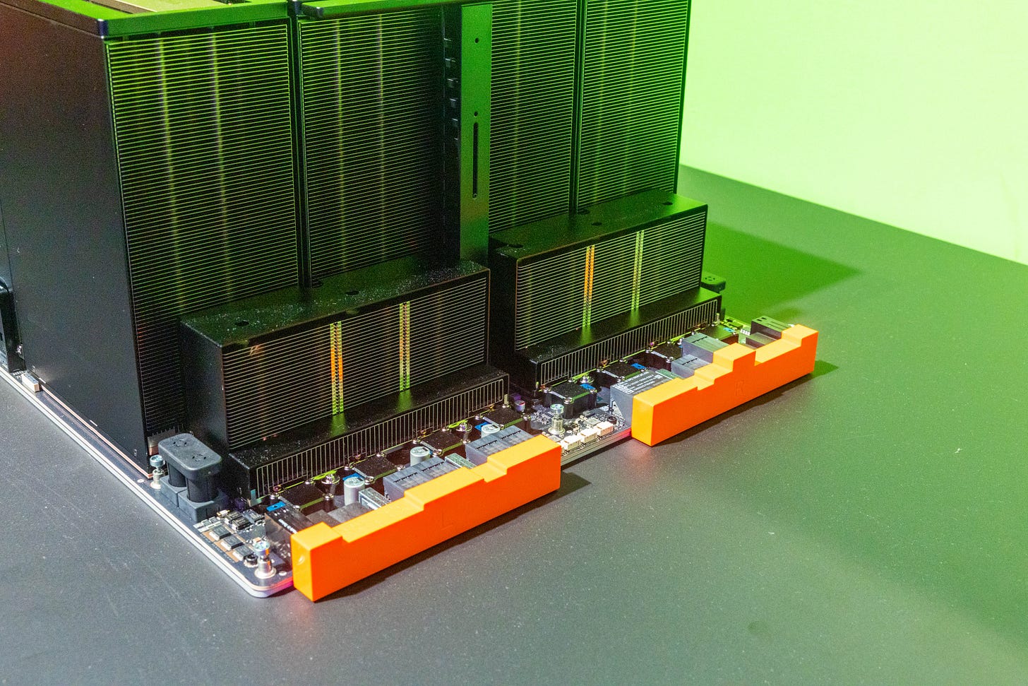 The NVIDIA HGX B300 NVL16 Will Disrupt the PCIe Retimer, PCIe switch ...