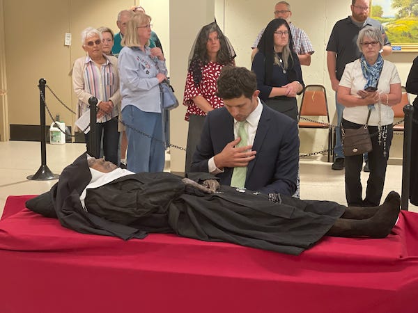 'I want to see for myself' - Thousands look for miracle at Gower Abbey