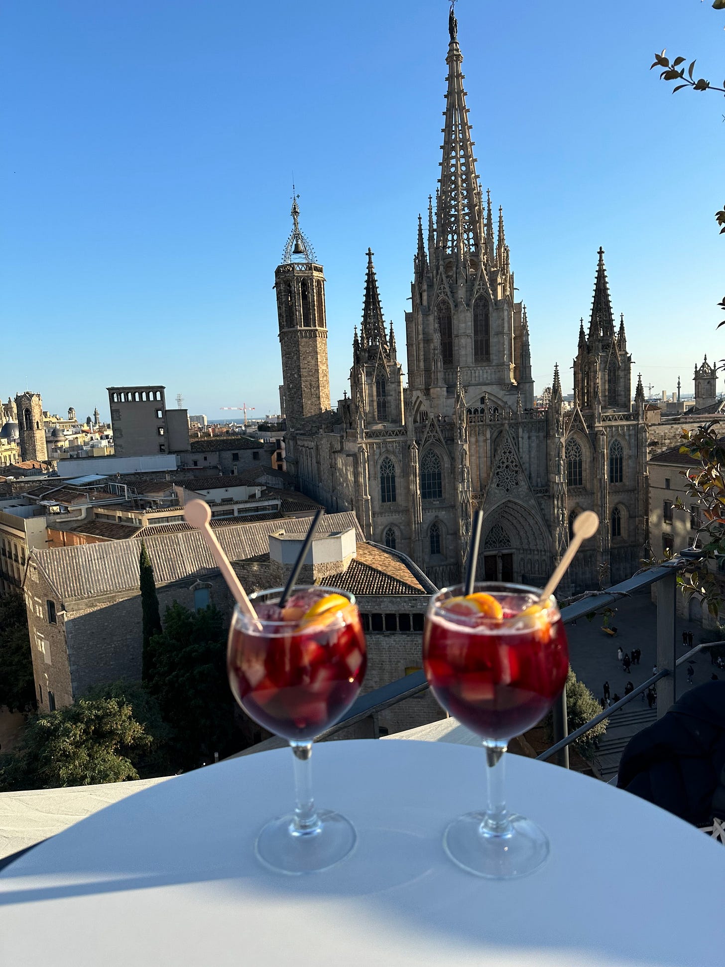 Sunshine and Sangria : Barcelona