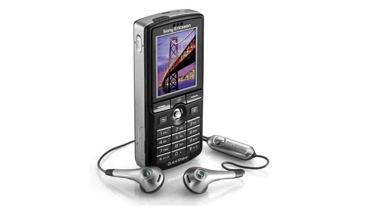 A Look Back at Sony Ericsson's Pioneering Phones of the 2000s