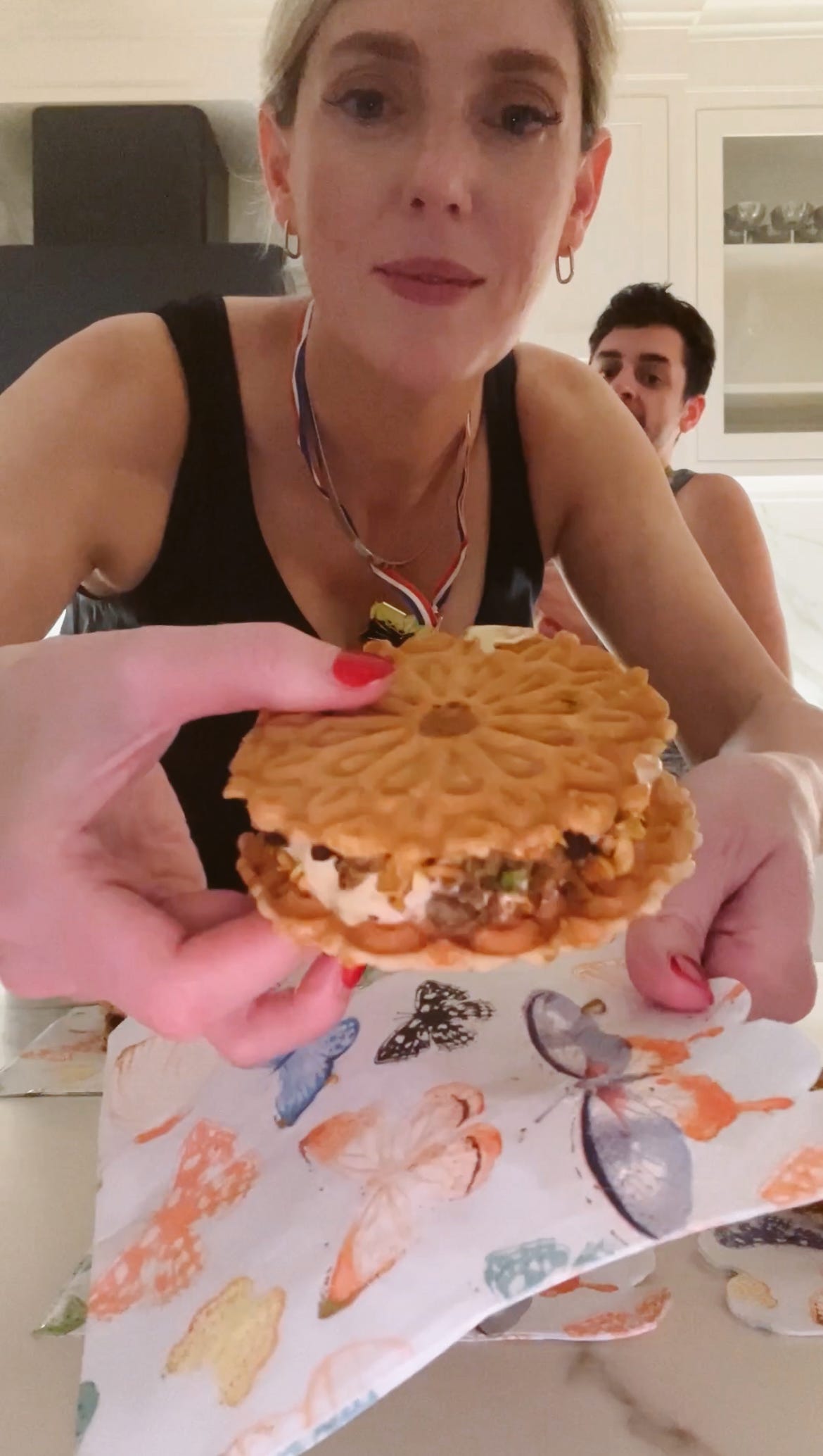 A Garden Style Dinner Party - THE FLOWERS by Kyla Malkani