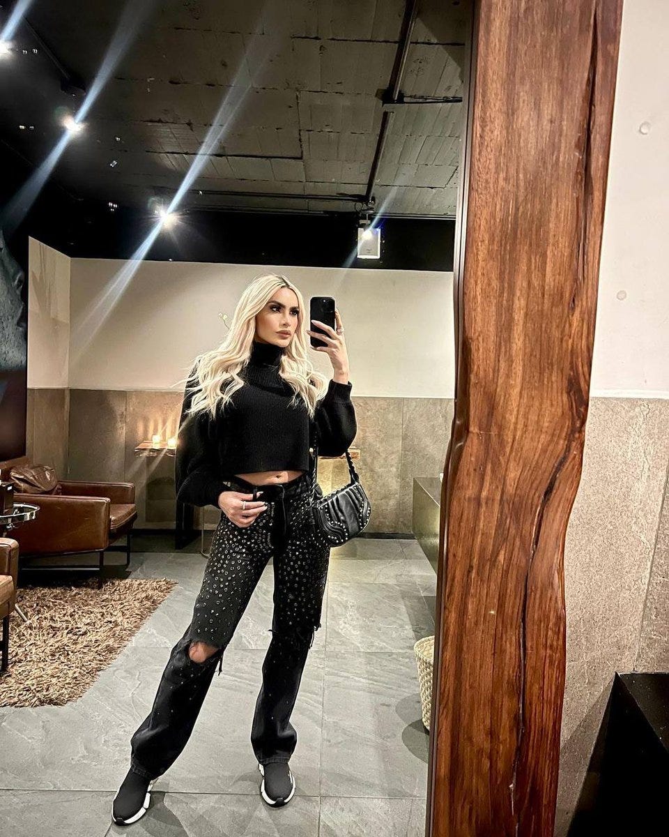 Mexican Subcultures - The Buchona - by BowTied Passport