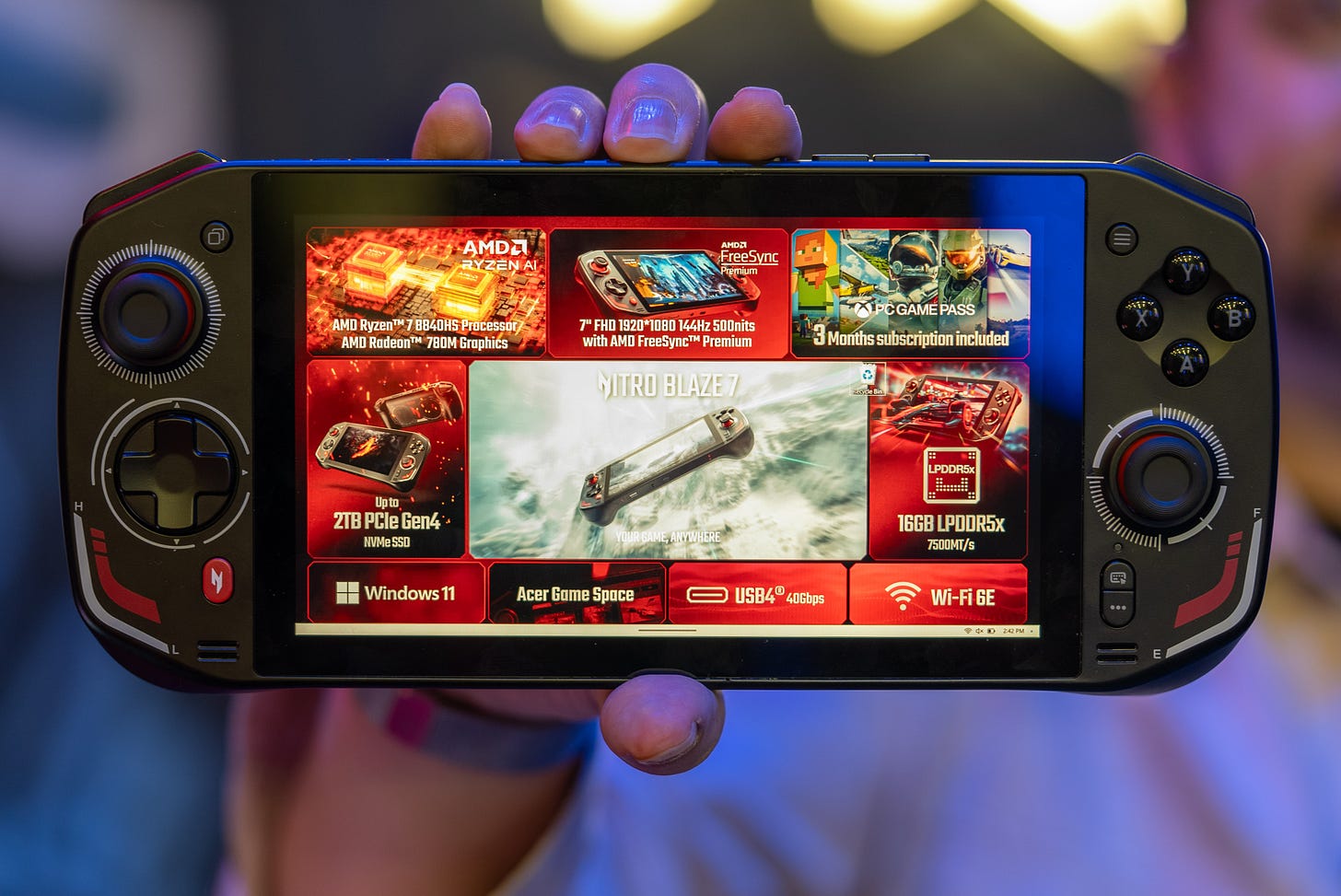 Acer Nitro Blaze 7 hands-on: a small gaming handheld that's big on power