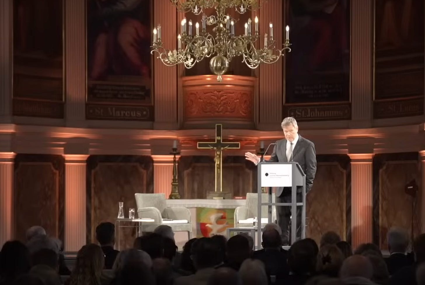 German Economics Minister Renews Calls for Widespread Internet ...