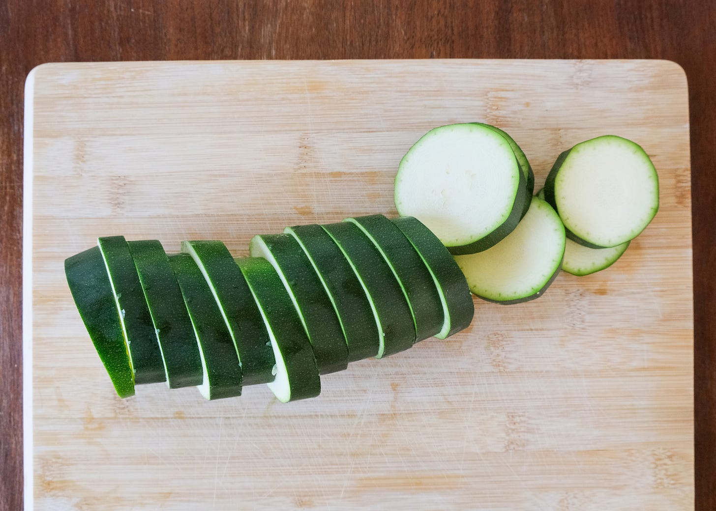 Easy and delicious zucchini recipes - by Darya Zorka