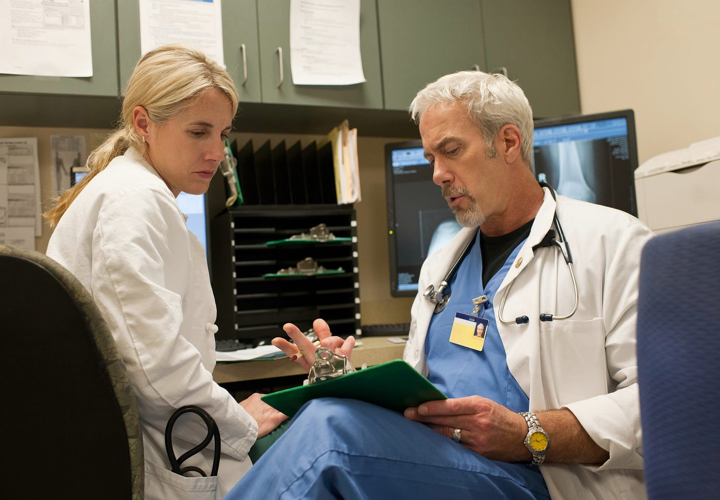 How ER doctors communicate: A look inside a complex and fascinating lingo.