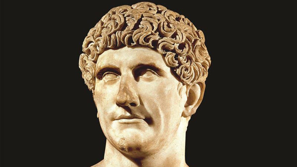 Fulvia: A Key to Roman History - Classical Wisdom