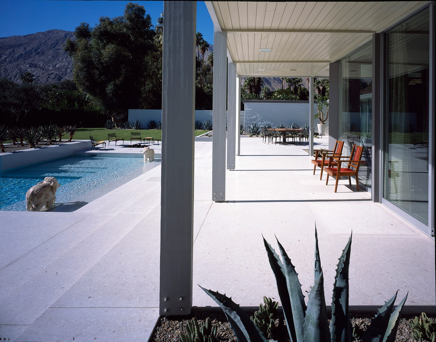Mid-Century Design 101: The Key Elements of Mid-Century Modern Style