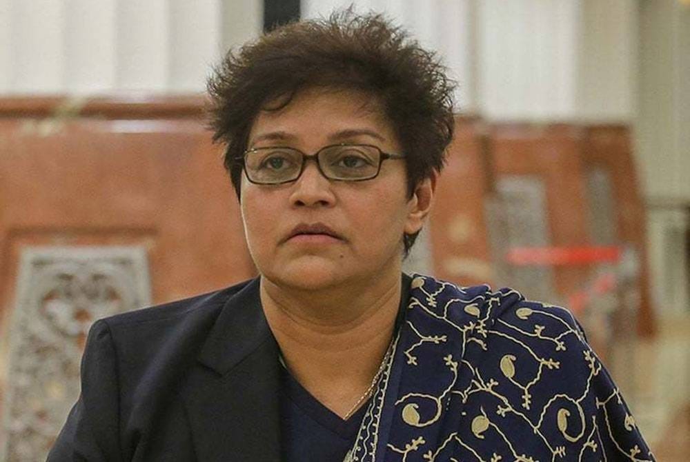 Law minister Azalina infers the prosecution of Saiful and Muhyiddin was ...