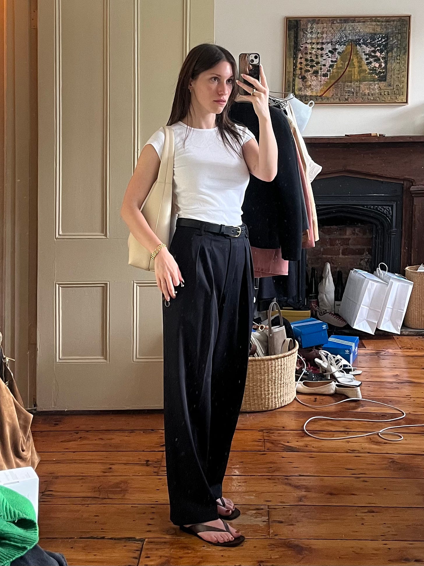 218: Wear, chair, repeat - by laura reilly - Magasin