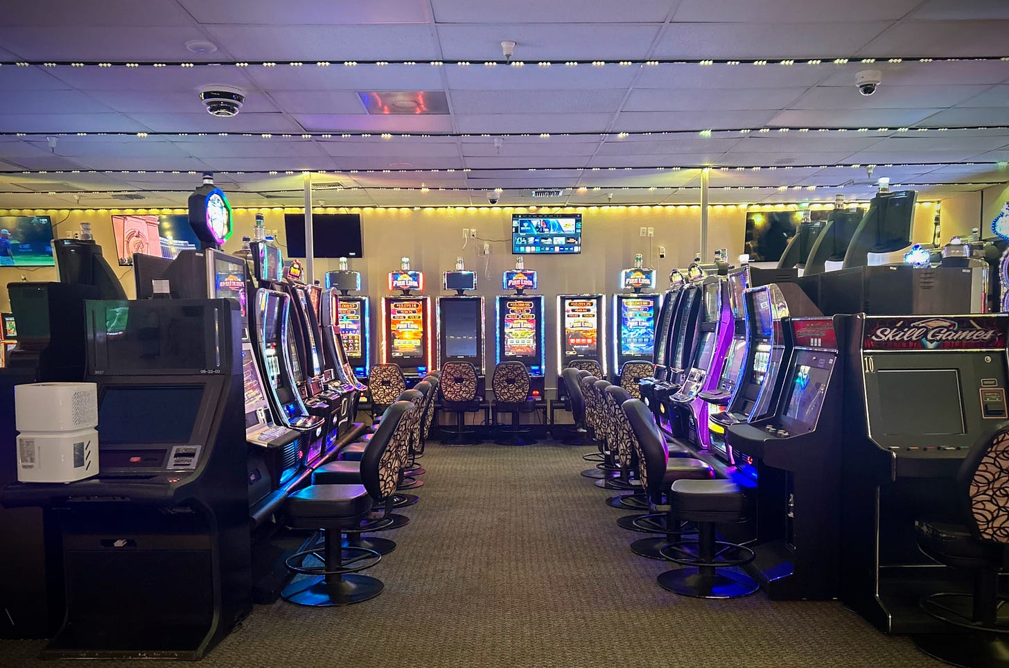 Inside the World of Adult Arcades - THE NEIGHBORLY FLORIDA