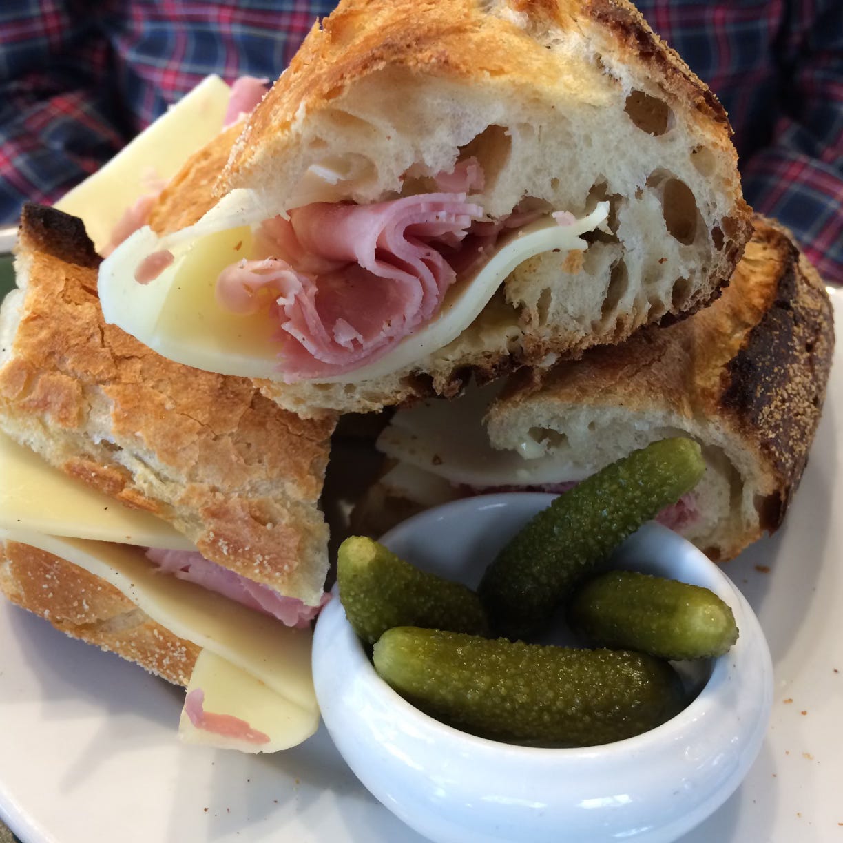 How to make Pan Bagnat, the iconic sandwich of Nice