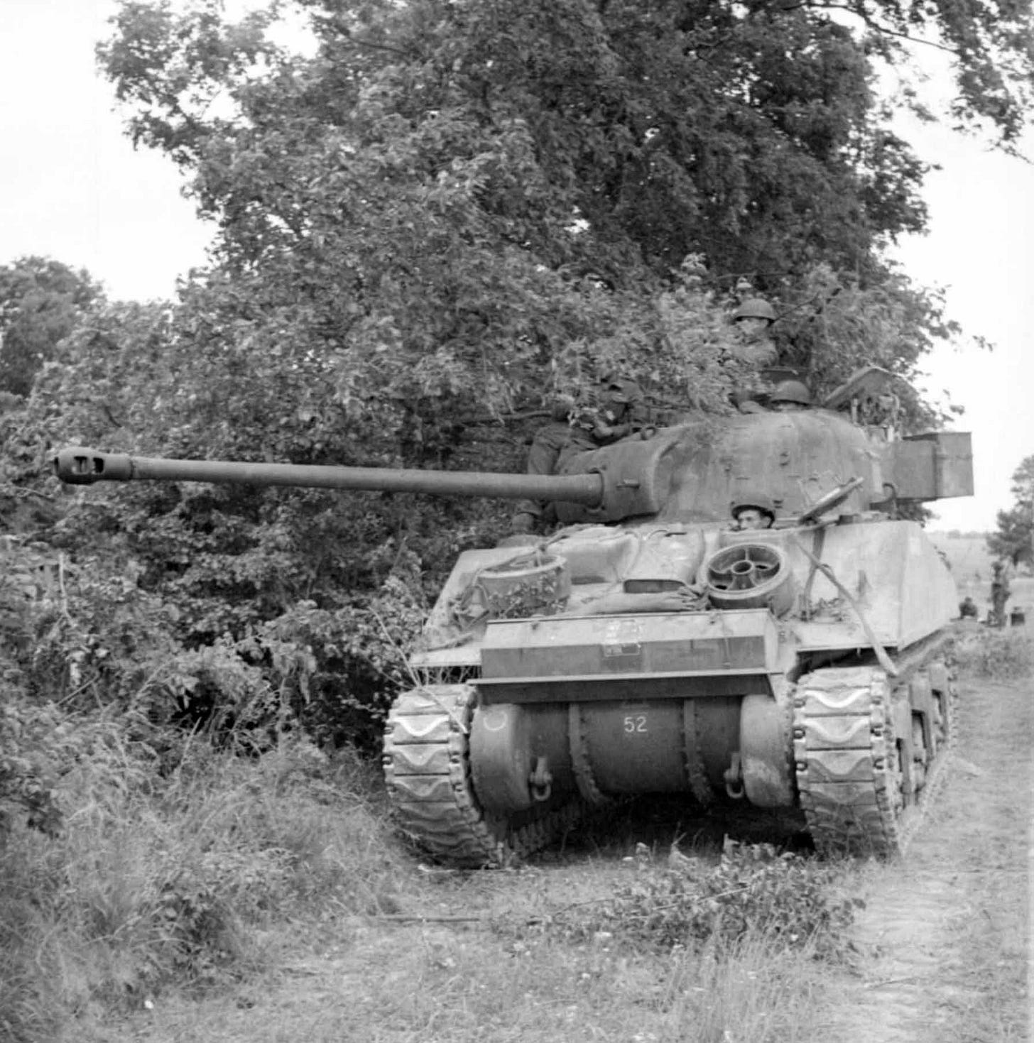 'Armoured Warfare in the British Army' - by Martin Cherrett