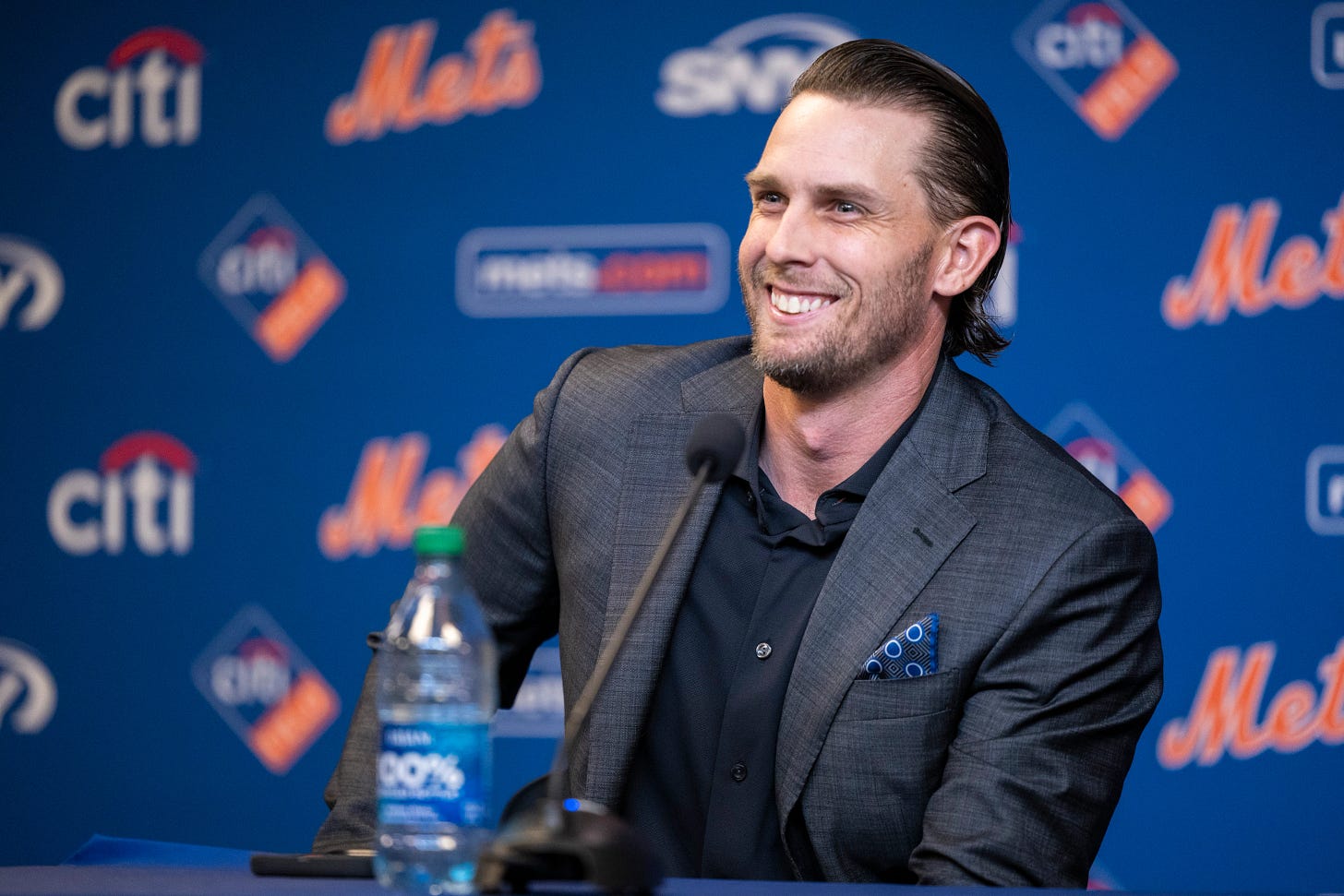 McNeil officially extends, and baseball is right around the corner...