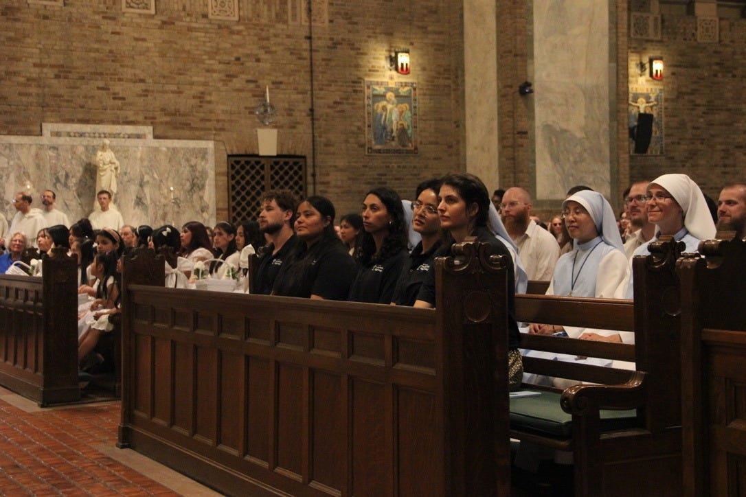 ‘Getting to know Jesus’: Eucharistic pilgrims share life on the road