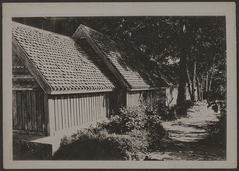 A complete history of Madagascar and the island kingdom of Merina.