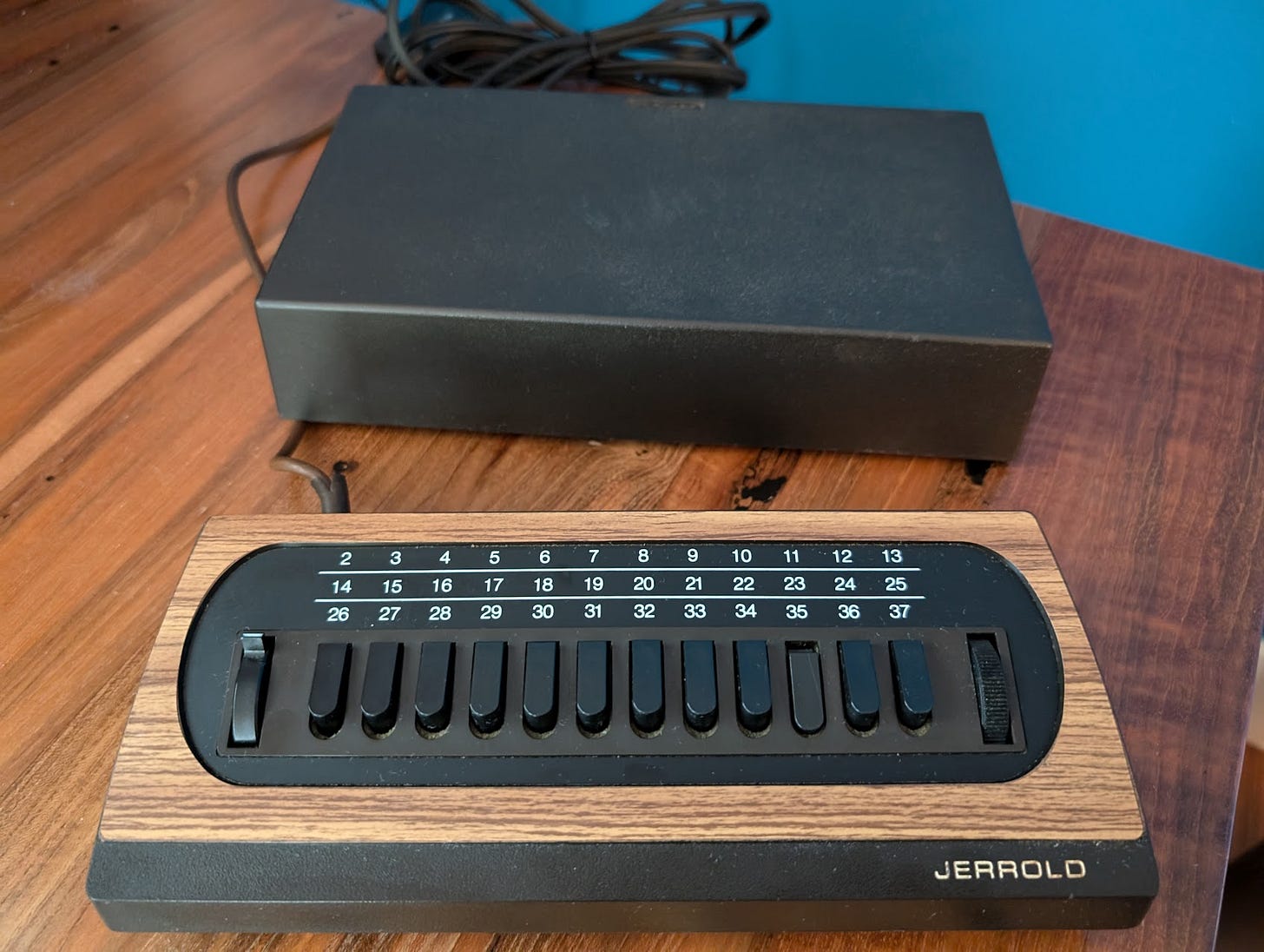 Jerrold Cable TV Boxes - The Retroist