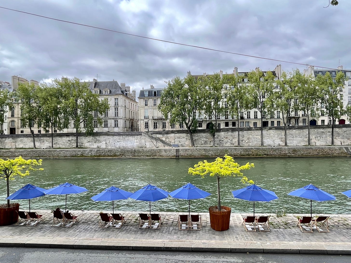 Update from the French frontlines - by Véronique Savoye