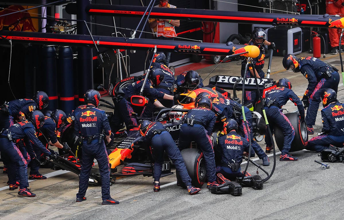 The Mechanics of F1 Pit Stops - by Zara Wang