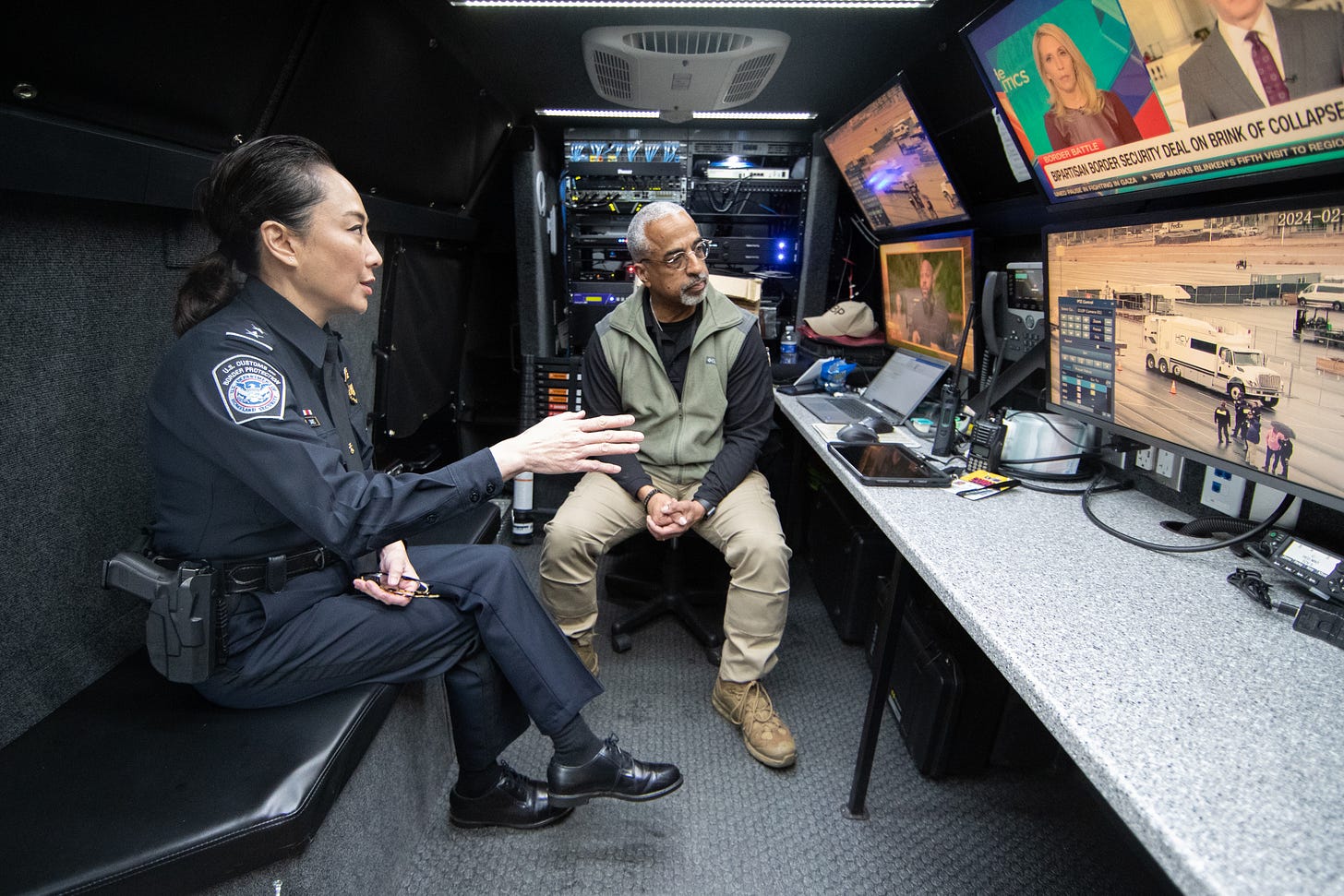 Super Bowl Crawling With Homeland Security Agents