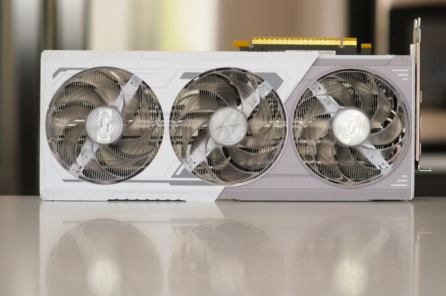 Dynamic Register Allocation on AMD's RDNA 4 GPU Architecture