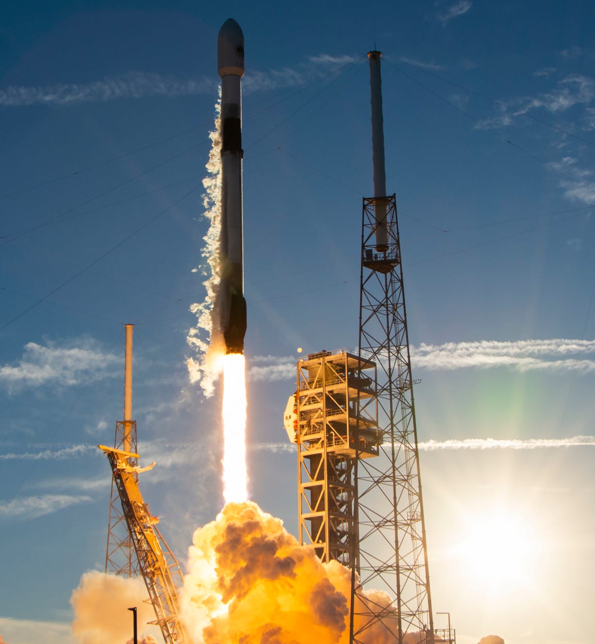 Space Force Launches Rocket With New Generation Of Missile Tracking ...