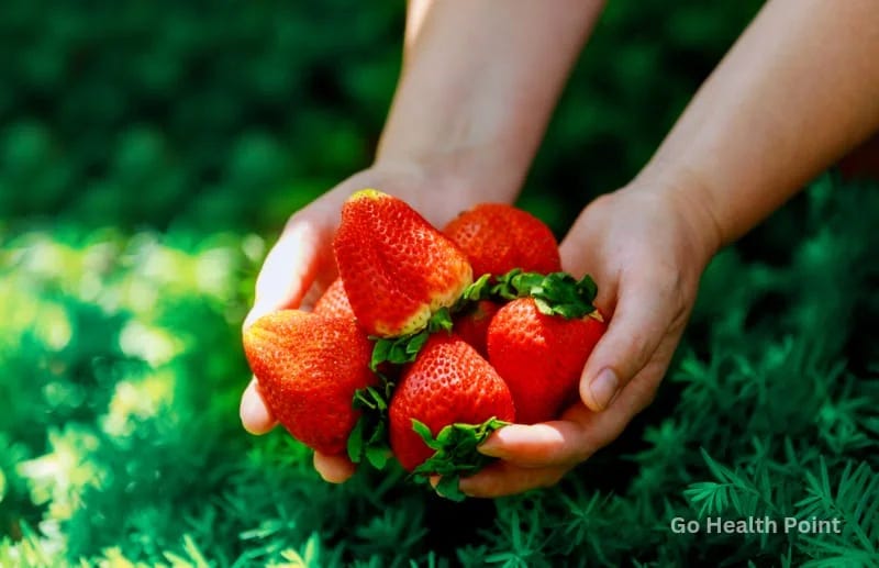 How Many Calories In 5 Strawberries? - by Misbah Tahir