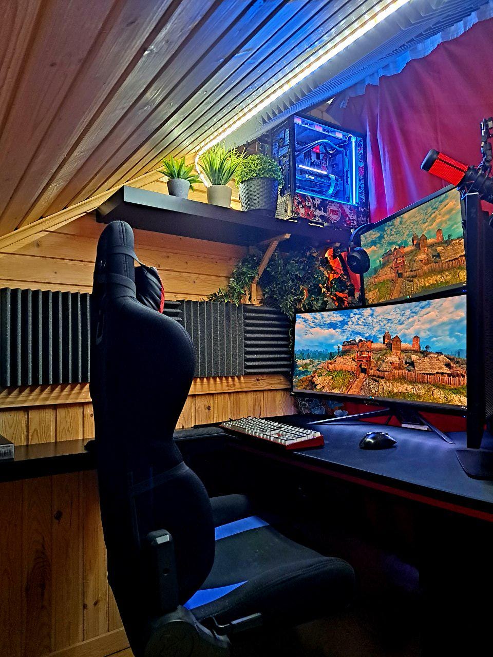 No. 40 - Elias' Gaming Attic - battlestations