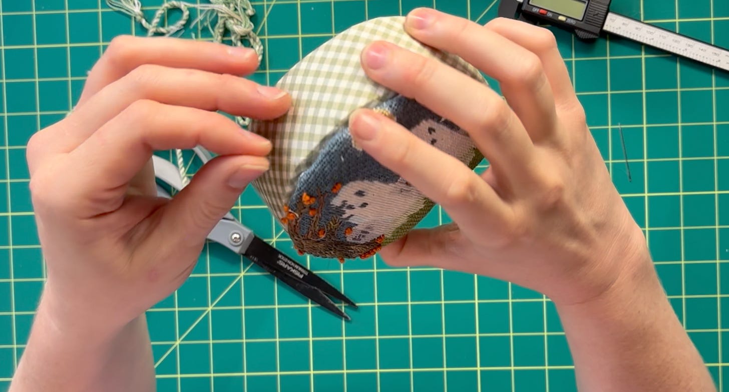 How to finish a needlepoint 3D gusseted stand up