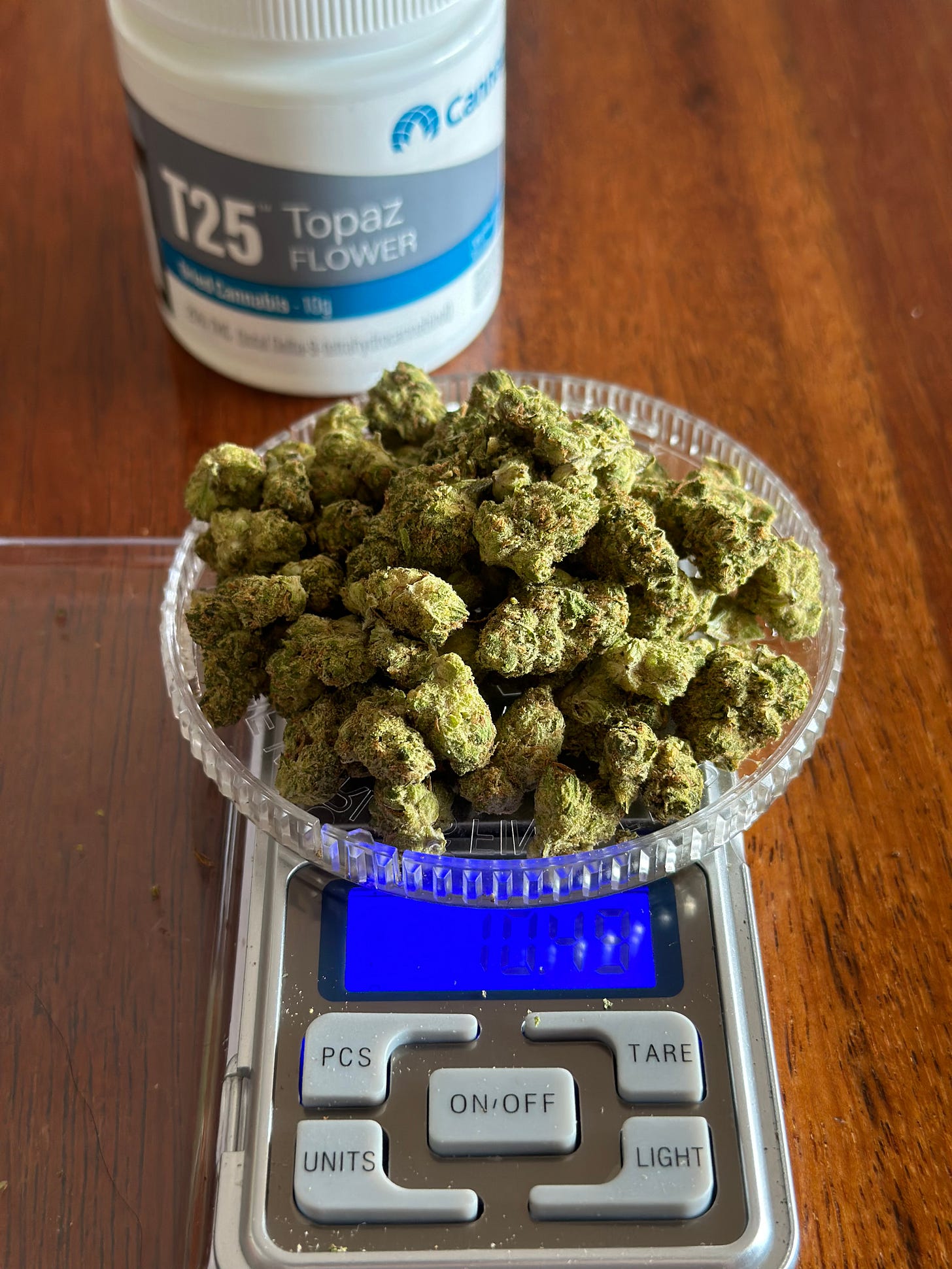 Cannatrek's T25 Topaz Flower Review | AusCannaReviews