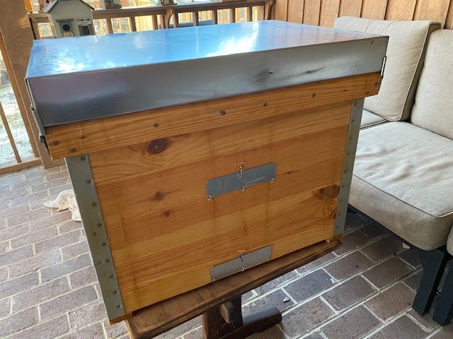 My first Layens hive (horizontal beekeeping)