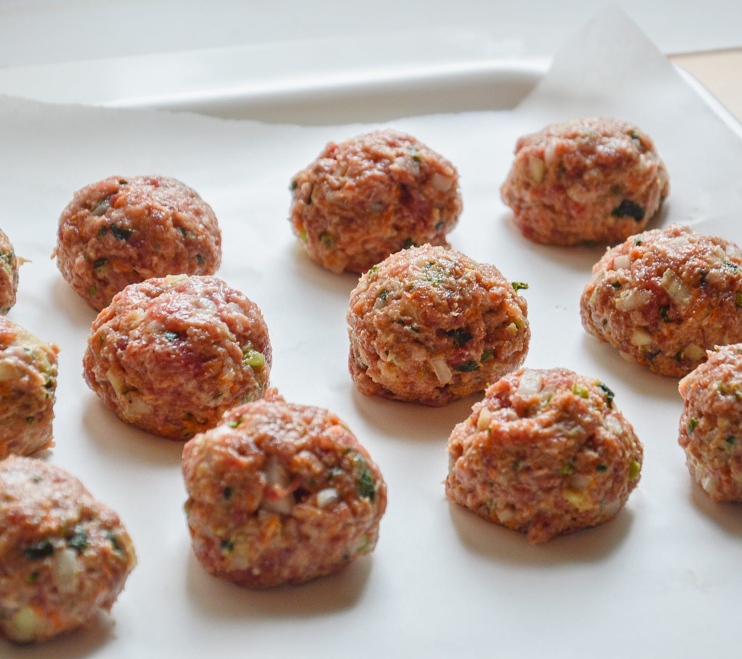 spiced up meat balls - by Gabriela Kulesza