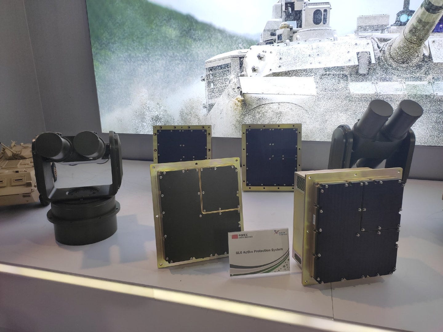 PLA Armor - The ZTZ-99A Tank - Vermilion China