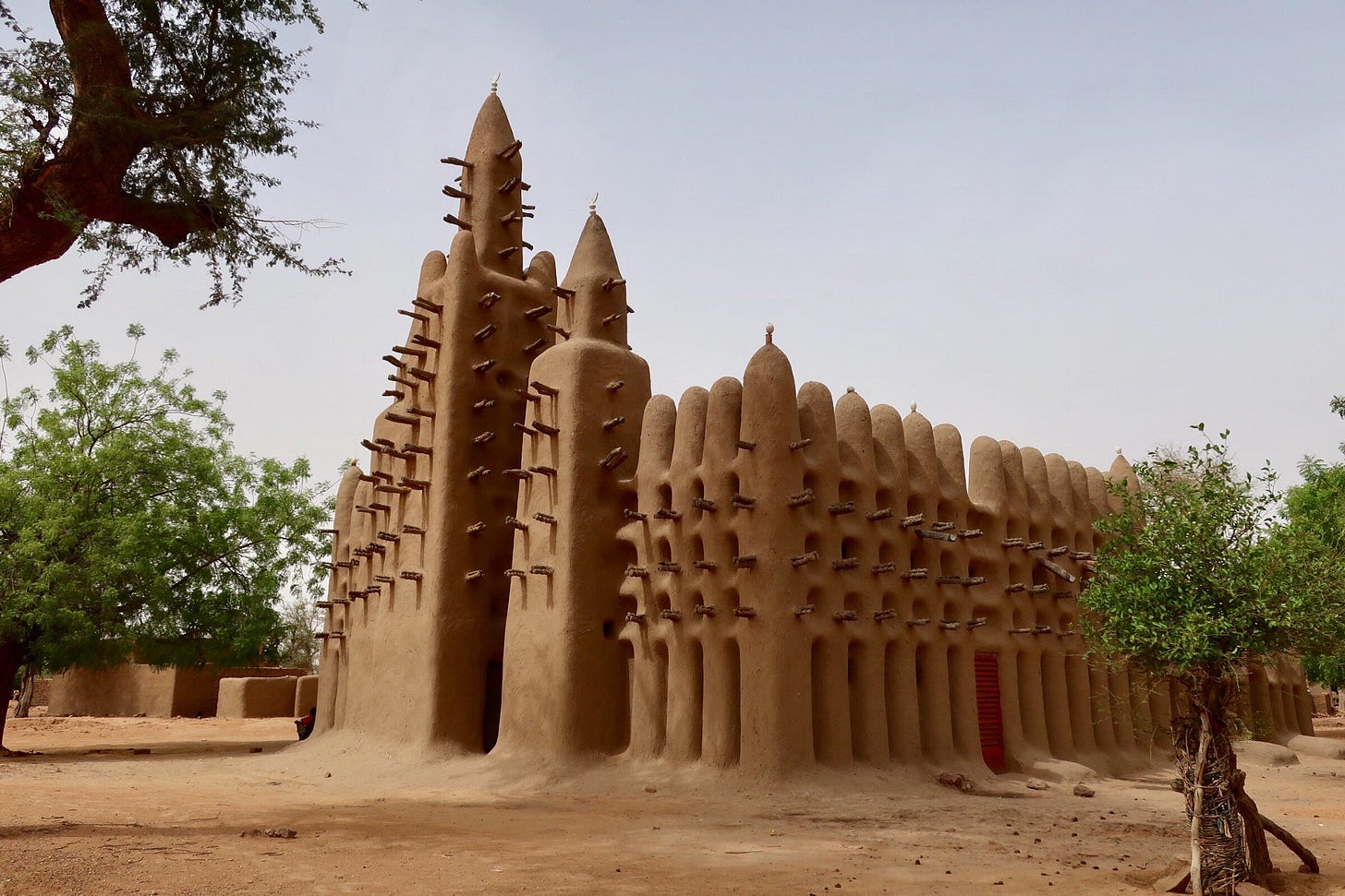 A complete history of Dogon country: Bandiagara from 1900BC to 1900AD